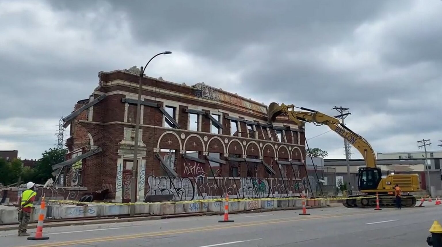 Liberty Bell Oil Co building demolished - NextSTL
